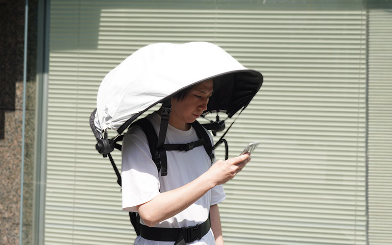 ハンズフリー背負える日傘(ホワイト) | THANKO